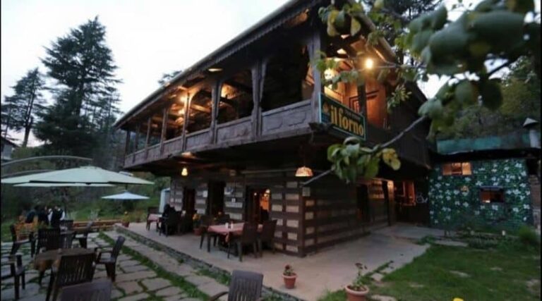 The 12 Best Cafes In Manali For Foodgasm | Travel Character