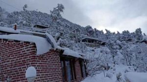 Best Time To Visit Kanatal (Temperature & Seasons) | Travel Character